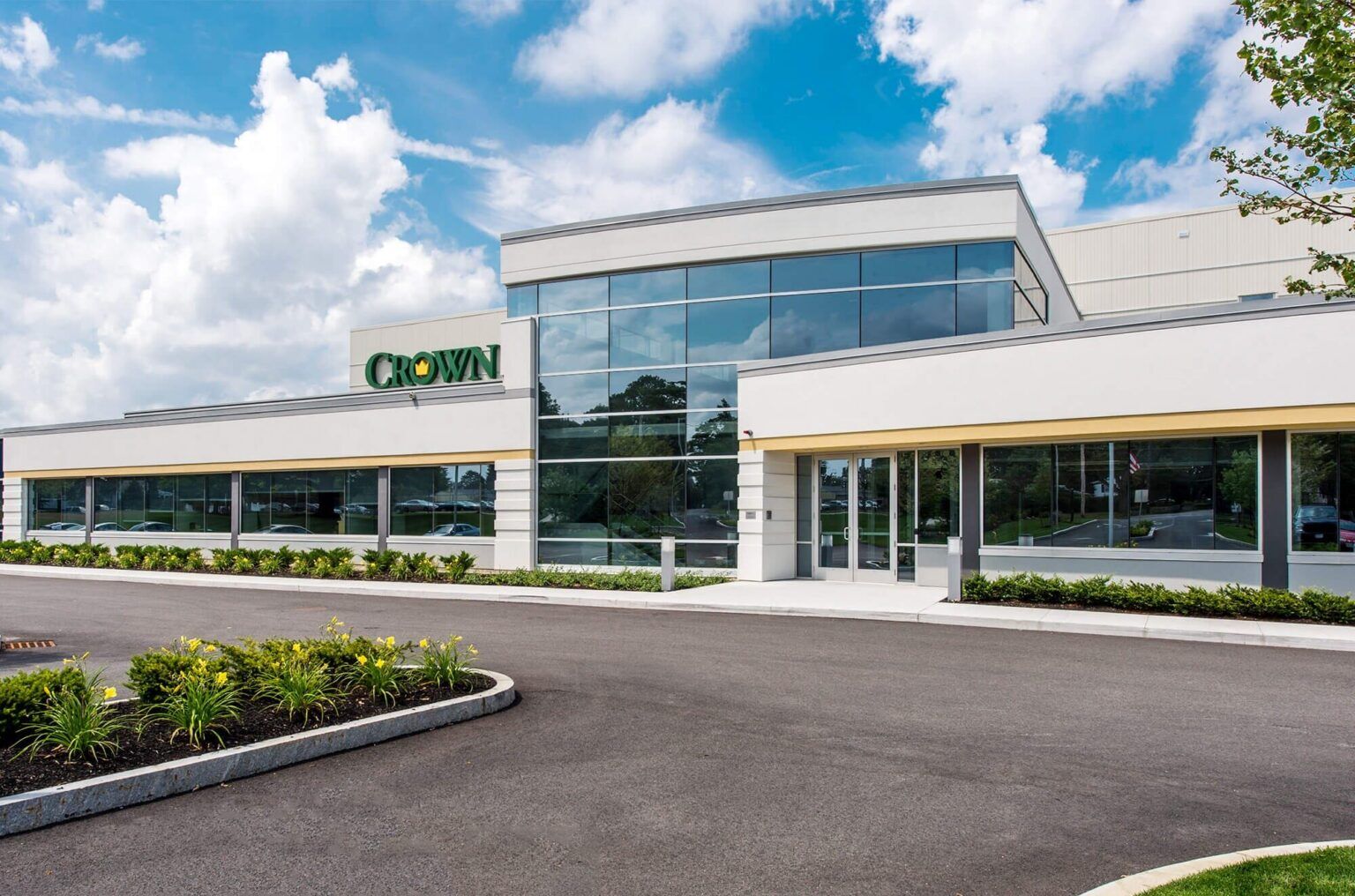 Top Quality Uniform Rental & Linen Service MA, RI, NH & CT | Crown ...